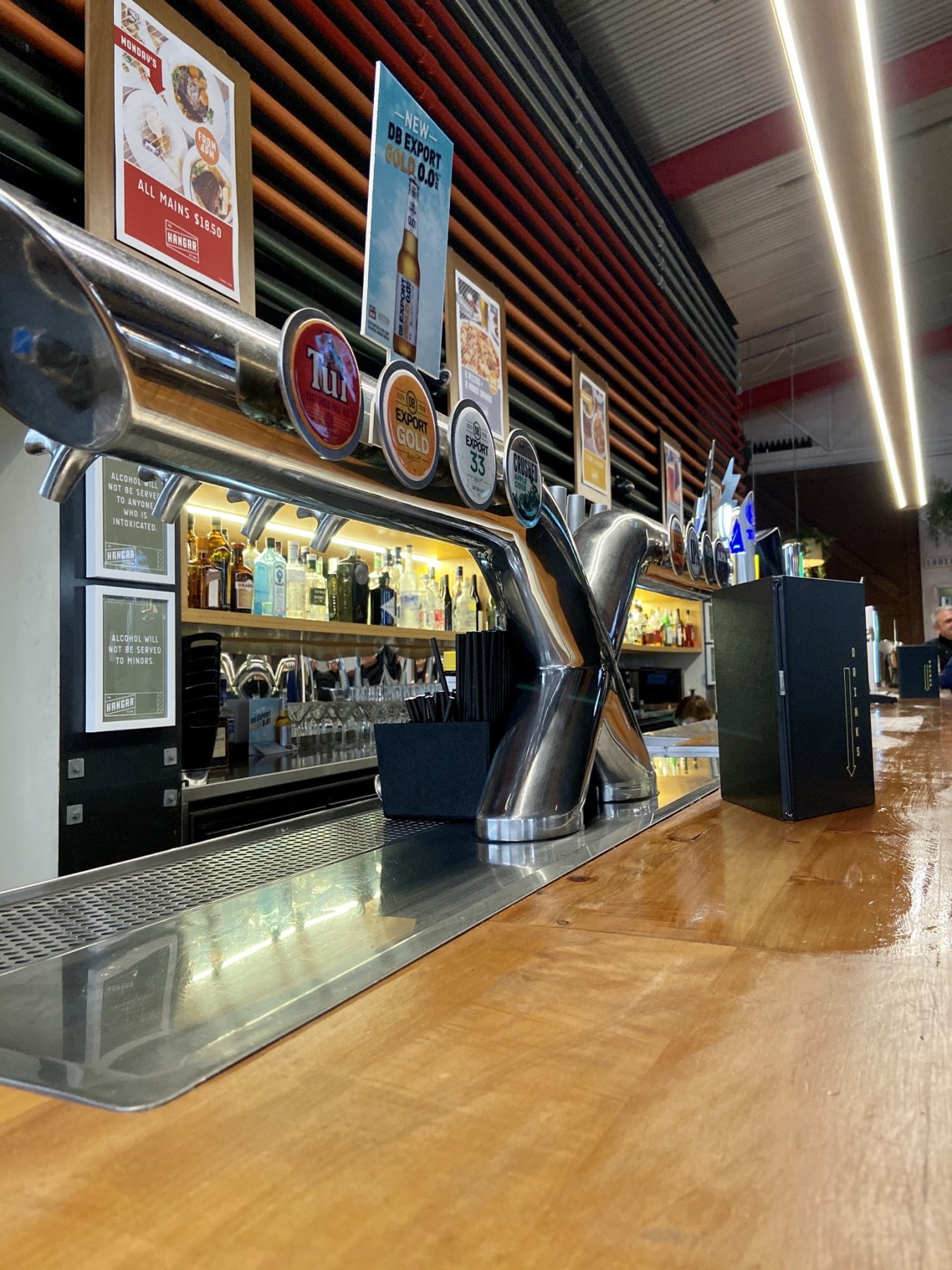 The Hanger Bar & Restaurant - Henderson (Auckland) - Where To Go